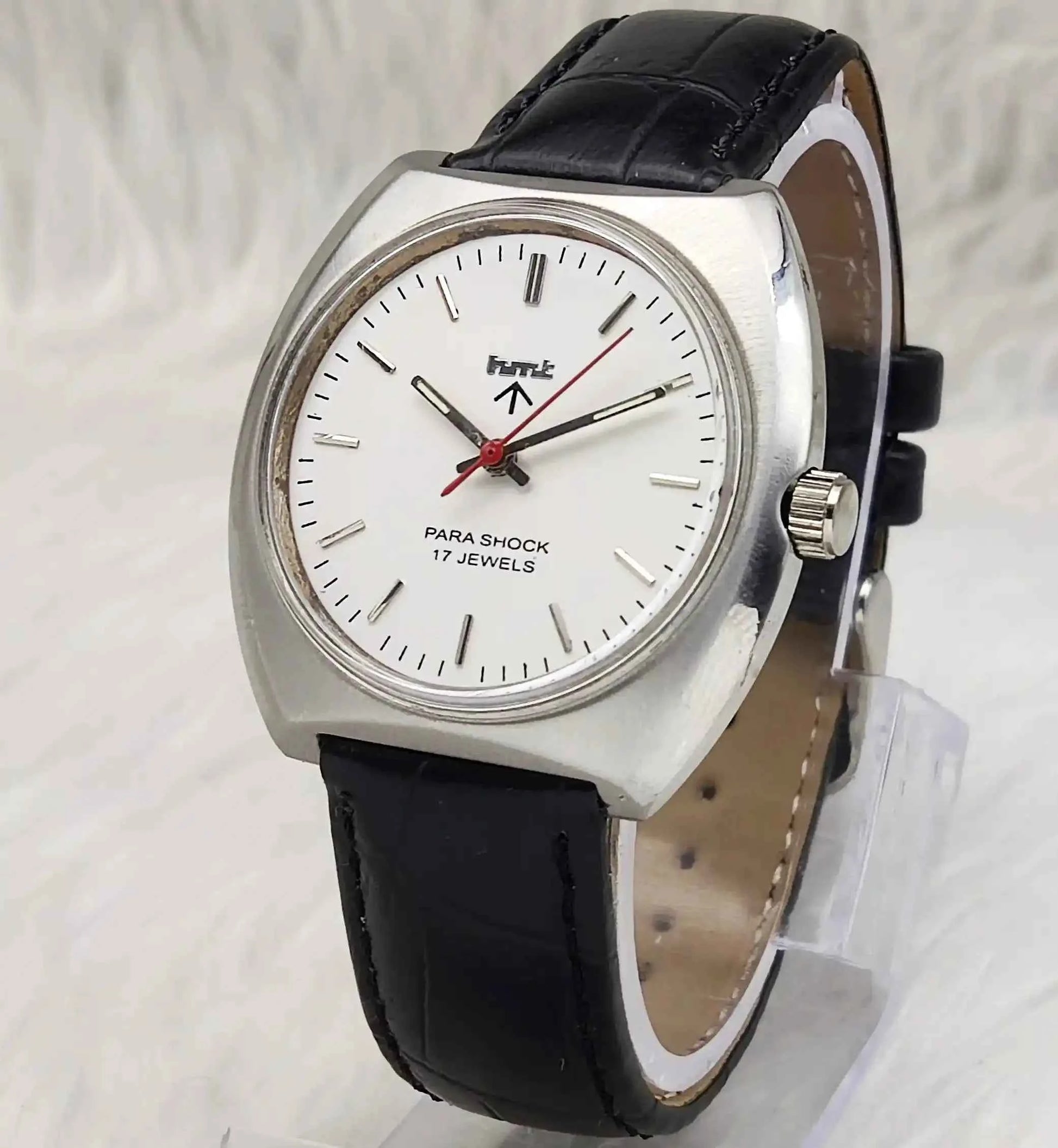 HMT Para Shock 17 Jewels Handwinding Watch with Silver Dial – Discover ...